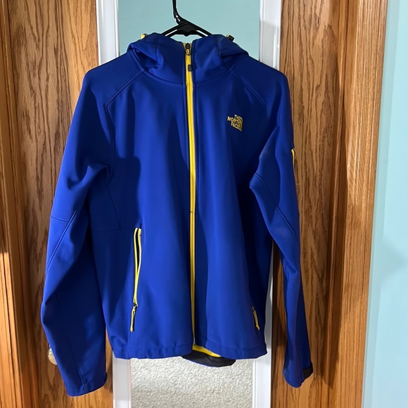 The North Face | Jackets & Coats | The North Face Apex Soft Shell ...